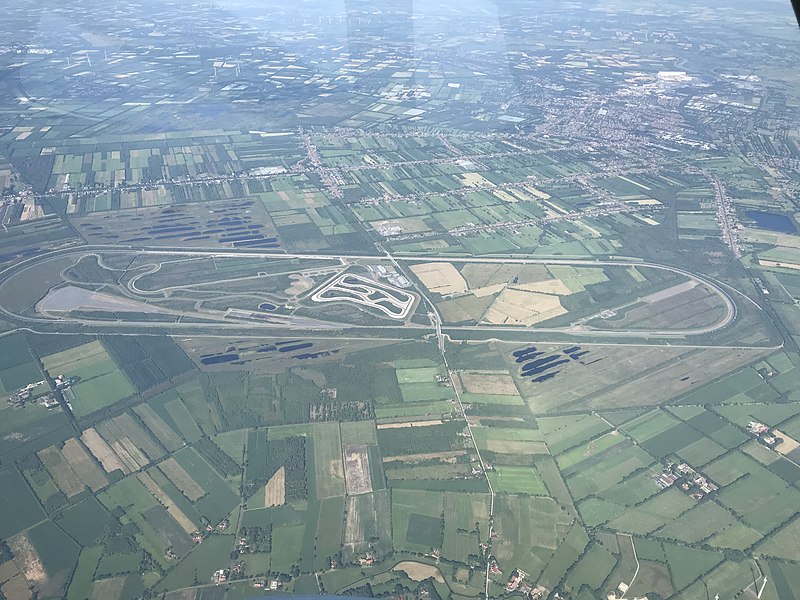 100 MW: Mercedes stattet firmeneigenes Testgelände mit Windrädern aus